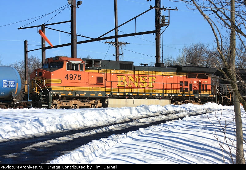 BNSF 4975